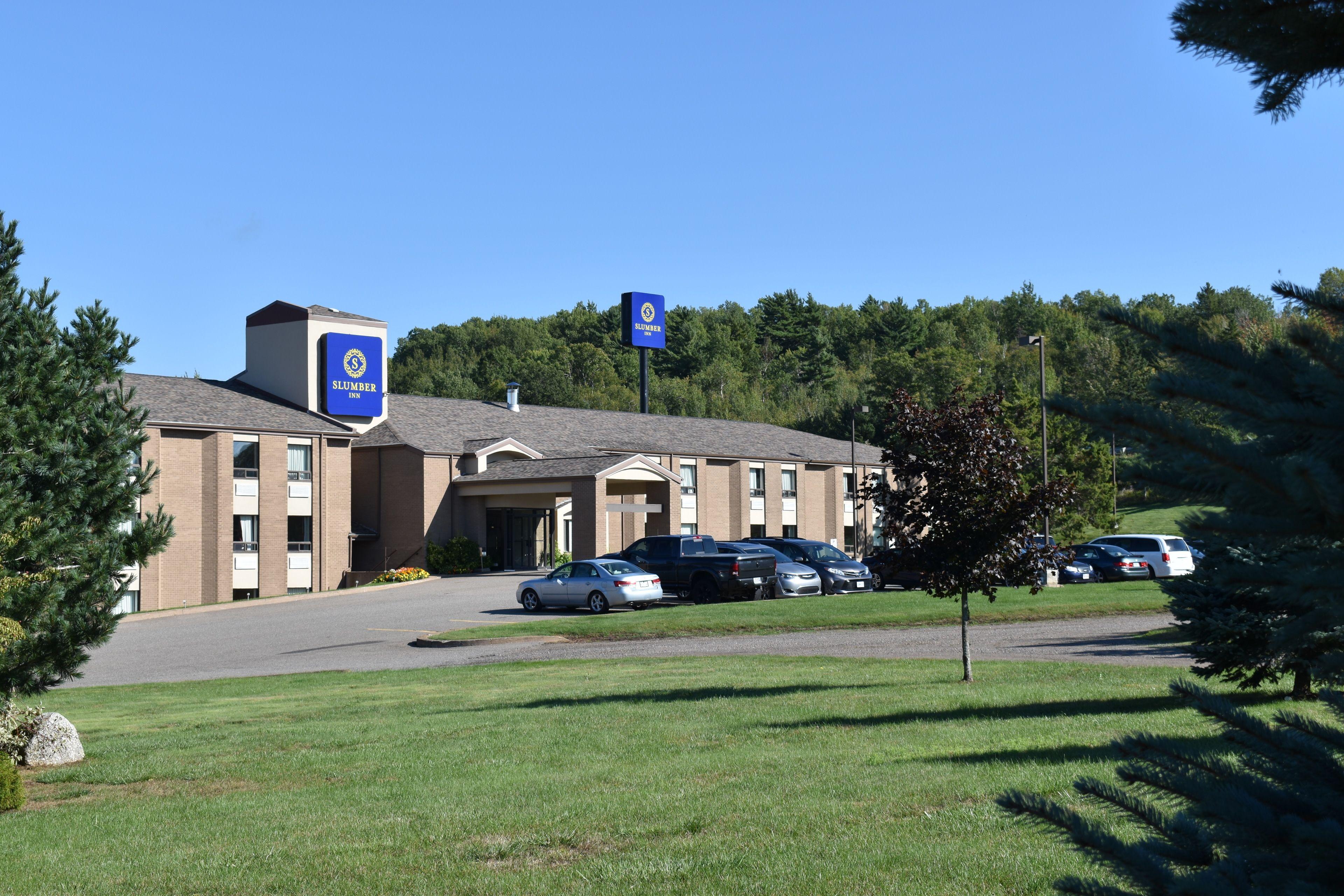 SLUMBER INN | ⋆⋆⋆ | NEW MINAS, CANADA | SEASON DEALS FROM $106